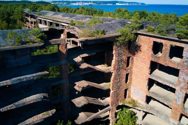 Prora německé dělníky nepřivítala. Jako rekreační objekt ale přece jen ...